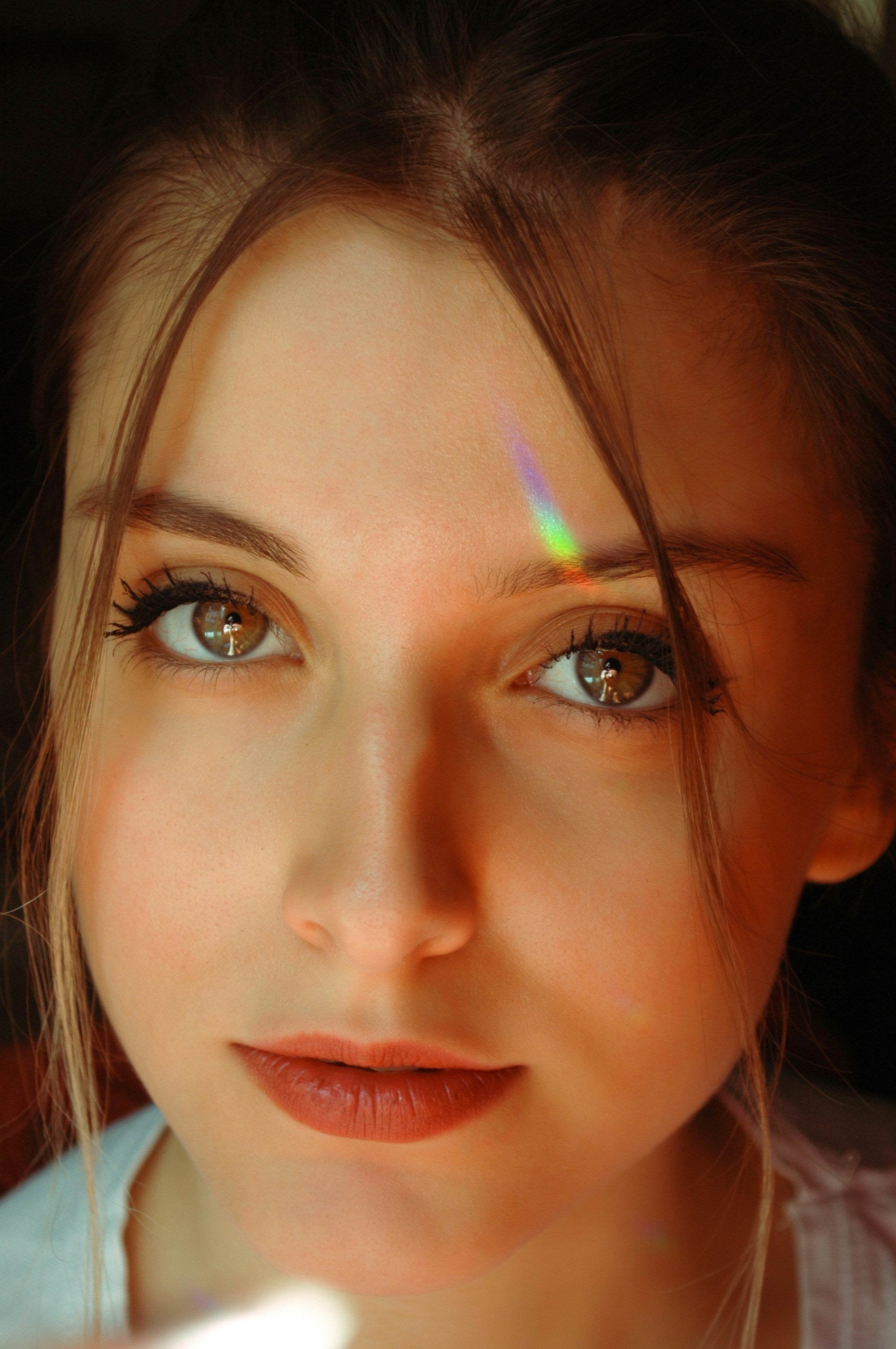 Blue colored contacts for brown eyes: Light to dark shade guide – Wooeye